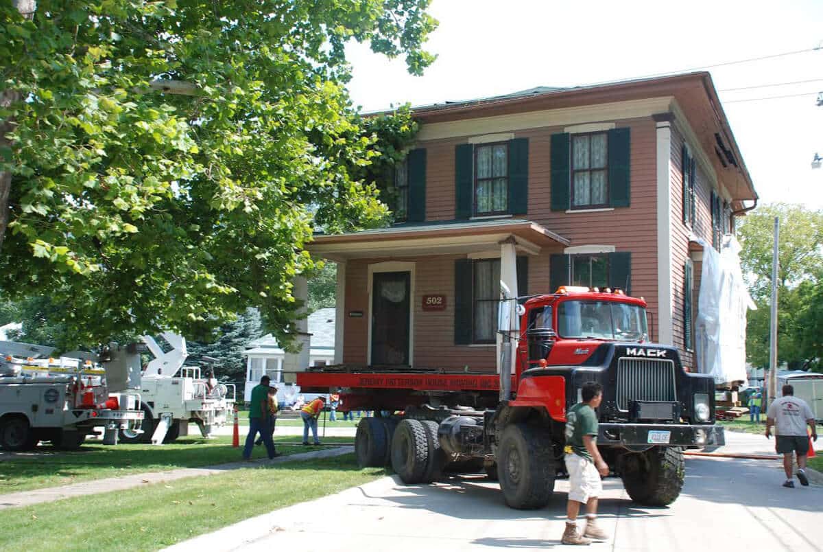 Structural Moving · Modern Movers