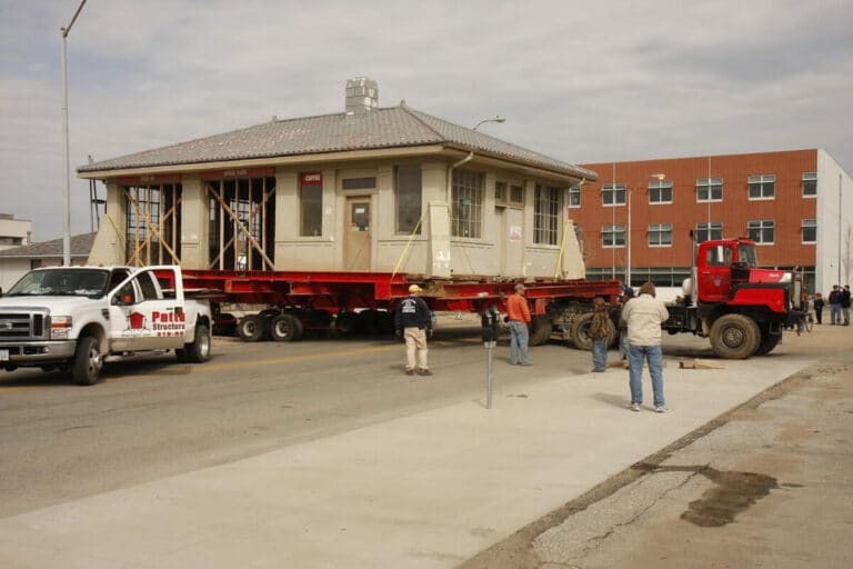 Structural Moving · Modern Movers