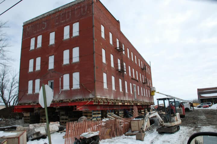 Structural Moving · Modern Movers